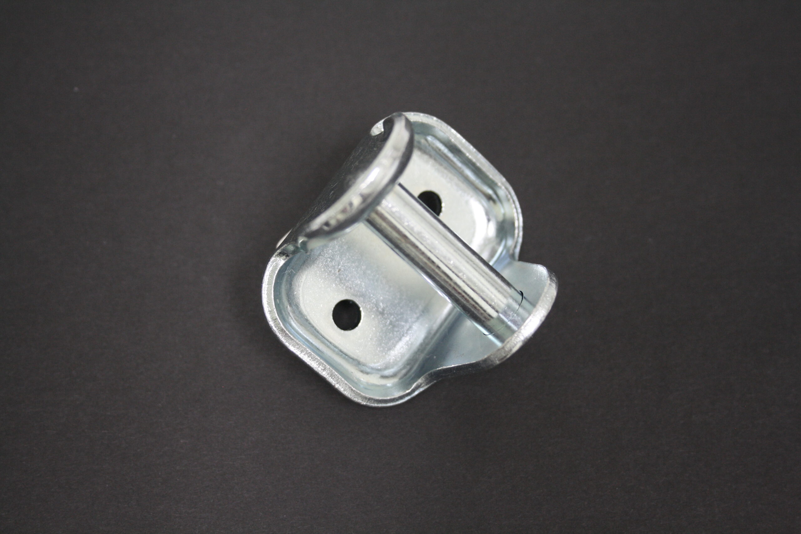 Lower Seat Back Catch (290728) – Keen Parts