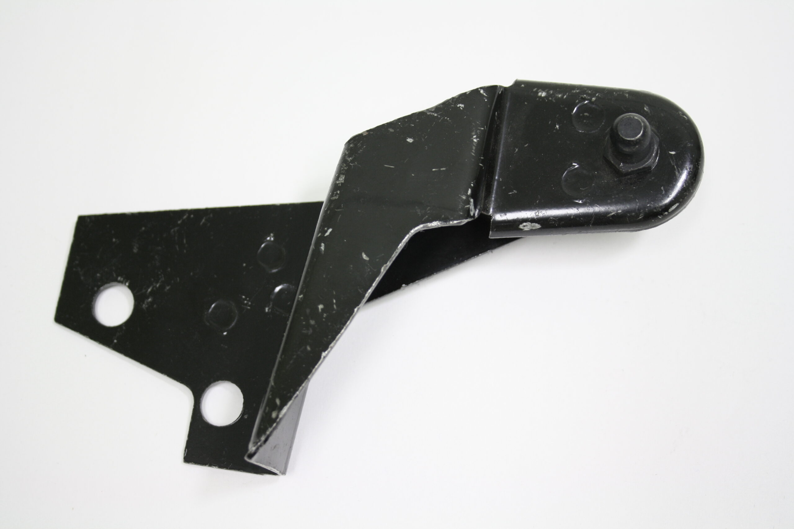 LH Hood Strut Lower Bracket (260112) – Keen Parts