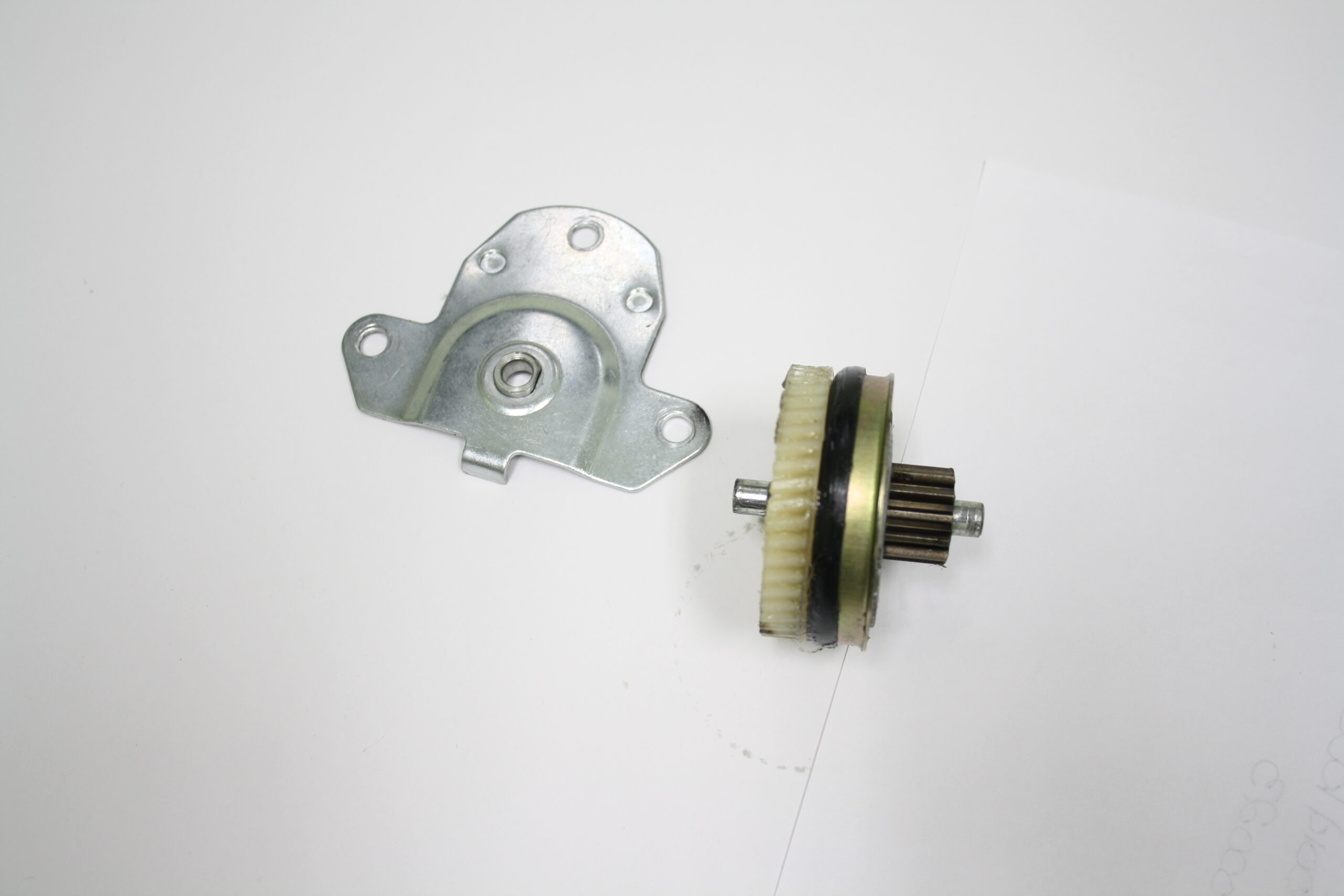 Power Window Motor Gear (130228) – Keen Parts