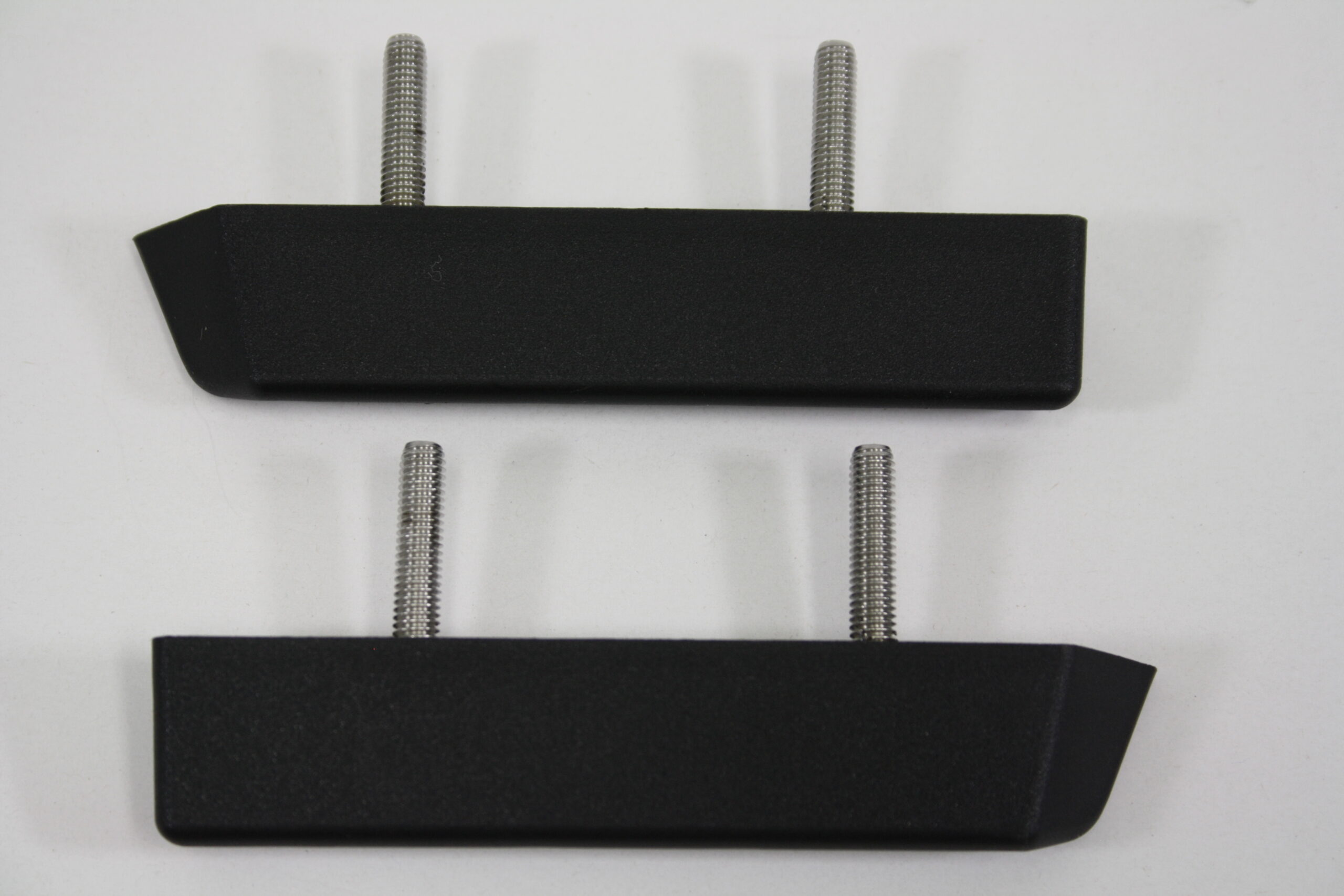 LH Rear Quarter Molding (Front of Rear Wheel) (160139) – Keen Parts