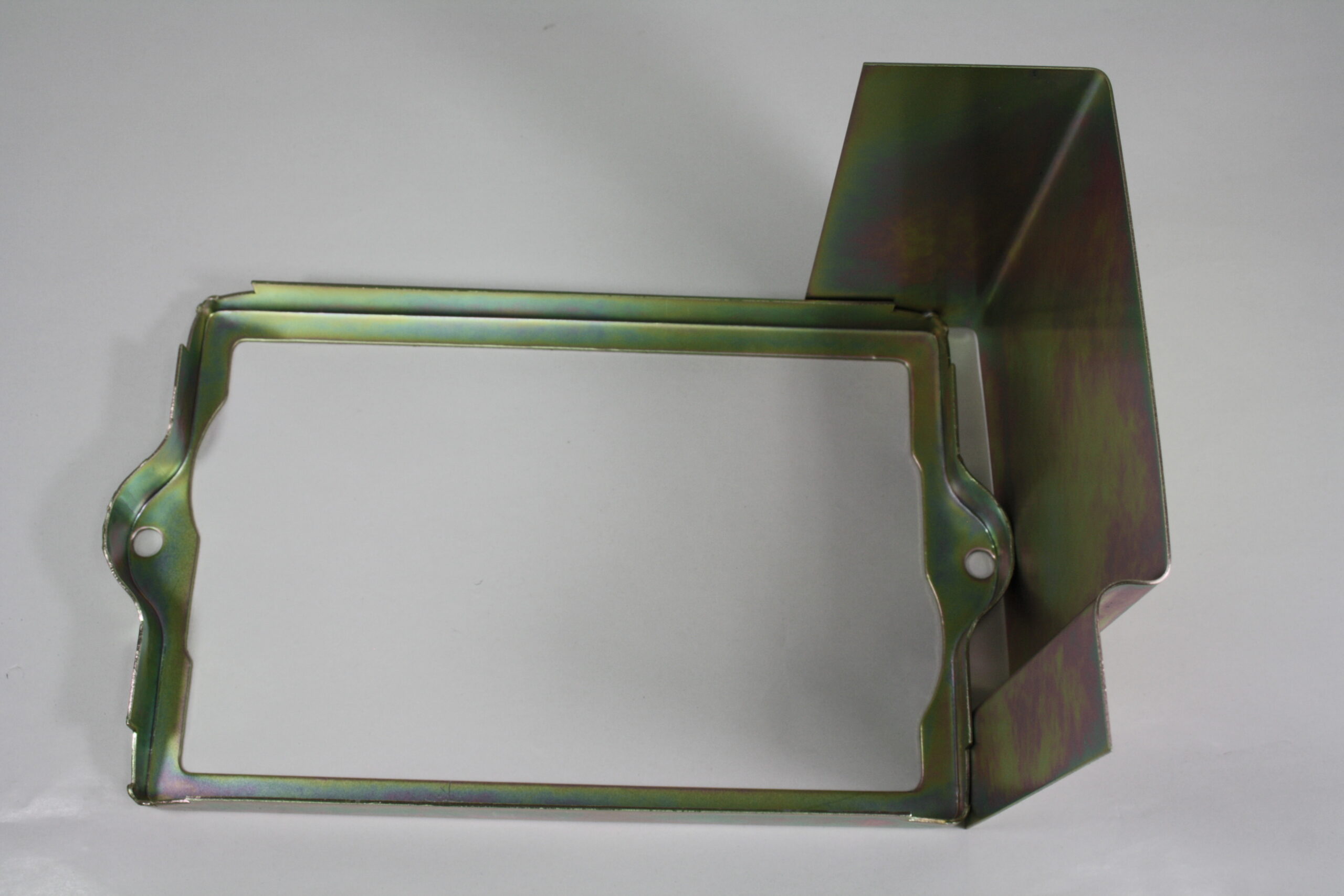 Battery Hold Down with Shield without Notch – Keen Parts