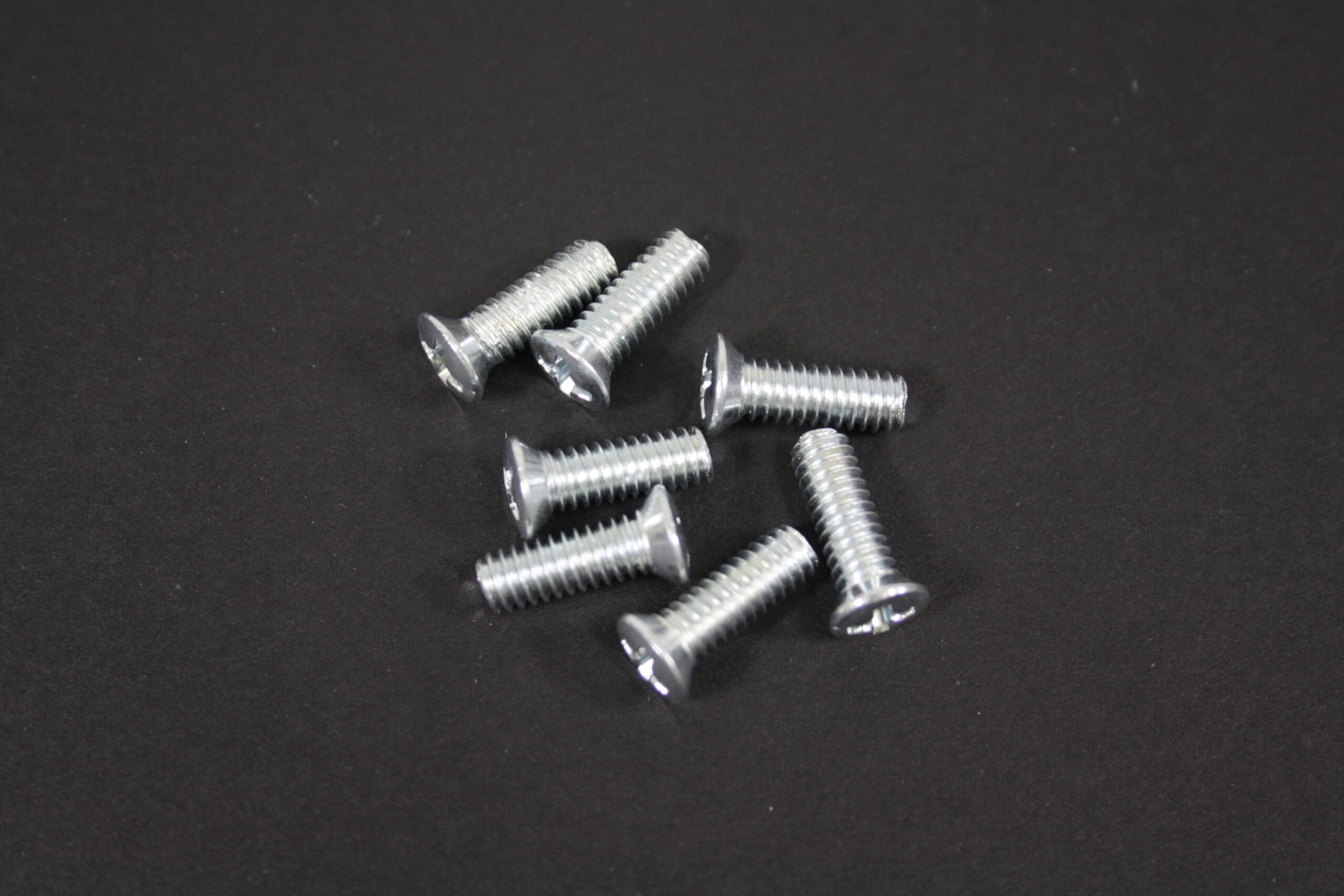 Rear Quarter Trim Retainer Screw – Keen Parts