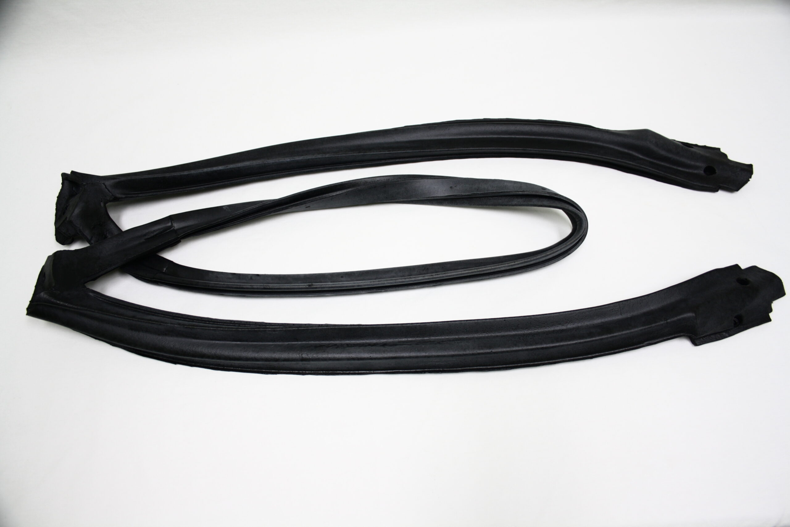 A Pillar and Roof Weatherstrip (460285) – Keen Parts